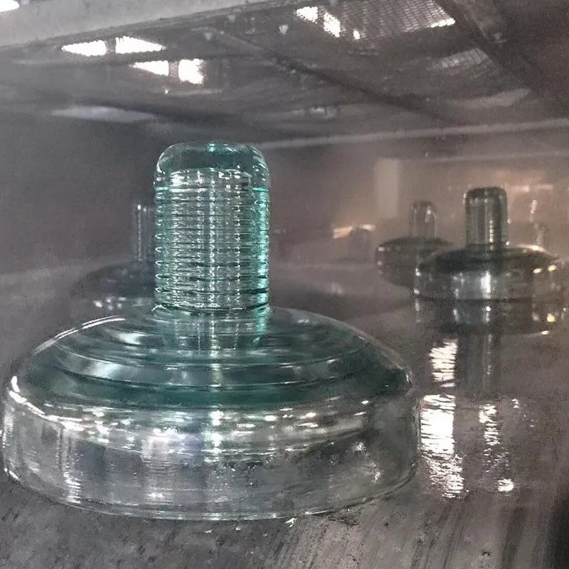 El ANSI 52 5 endureció el aislador de cristal para las líneas de ...